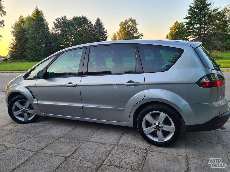 Grey Ford S-Max 2006 in Klaipeda, with an engine capacity of 1.80 L and mileage of 260 thousand km for 2499 €, photo 5 on AUTOMOTO.COM.LV