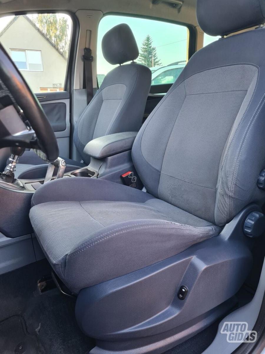 Grey Ford S-Max 2006 in Klaipeda, with an engine capacity of 1.80 L and mileage of 260 thousand km for 2499 €, photo 16 on AUTOMOTO.COM.LV