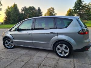 Grey Ford S-Max 2006 in Silute, with an engine capacity of 1.80 L and mileage of 260 thousand km for 2499 €, photo 5 on AUTOMOTO.COM.LV