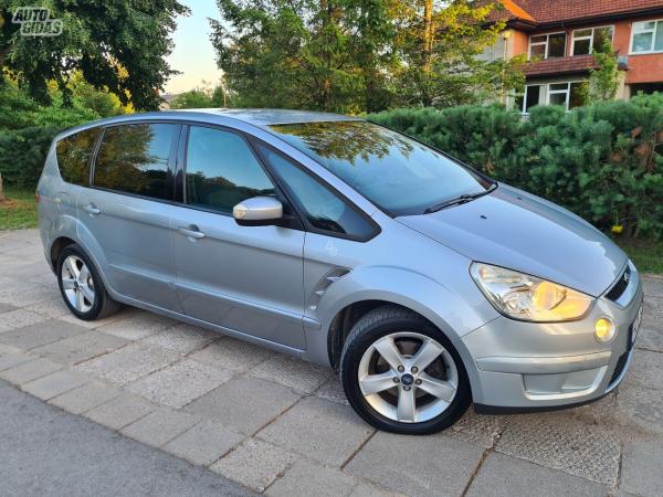 Grey Ford S-Max 2006 in Silute, with an engine capacity of 1.80 L and mileage of 260 thousand km for 2499 €, photo 6 on AUTOMOTO.COM.LV