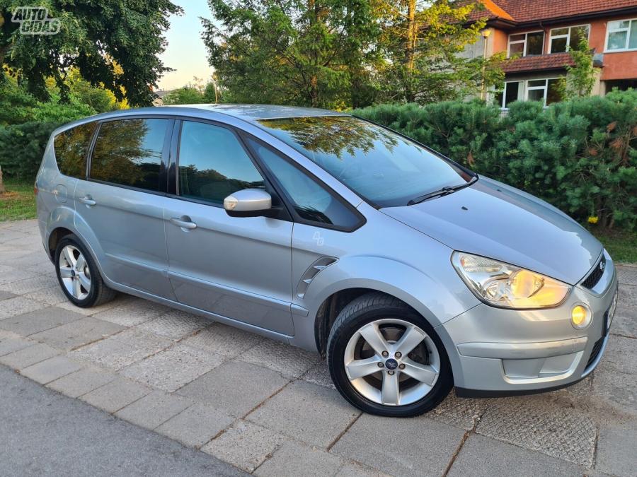 Grey Ford S-Max 2006 in Silute, with an engine capacity of 1.80 L and mileage of 260 thousand km for 2499 €, photo 7 on AUTOMOTO.COM.LV