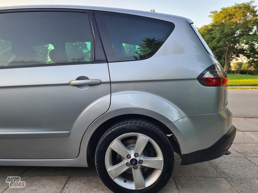 Grey Ford S-Max 2006 in Silute, with an engine capacity of 1.80 L and mileage of 260 thousand km for 2499 €, photo 31 on AUTOMOTO.COM.LV