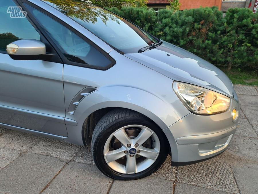 Grey Ford S-Max 2006 in Silute, with an engine capacity of 1.80 L and mileage of 260 thousand km for 2499 €, photo 34 on AUTOMOTO.COM.LV