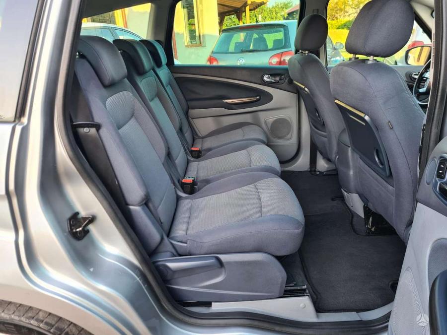 Grey Ford S-Max 2006 in Klaipeda, with an engine capacity of 1.75 L and mileage of 260 thousand km for 2499 €, photo 17 on AUTOMOTO.COM.LV