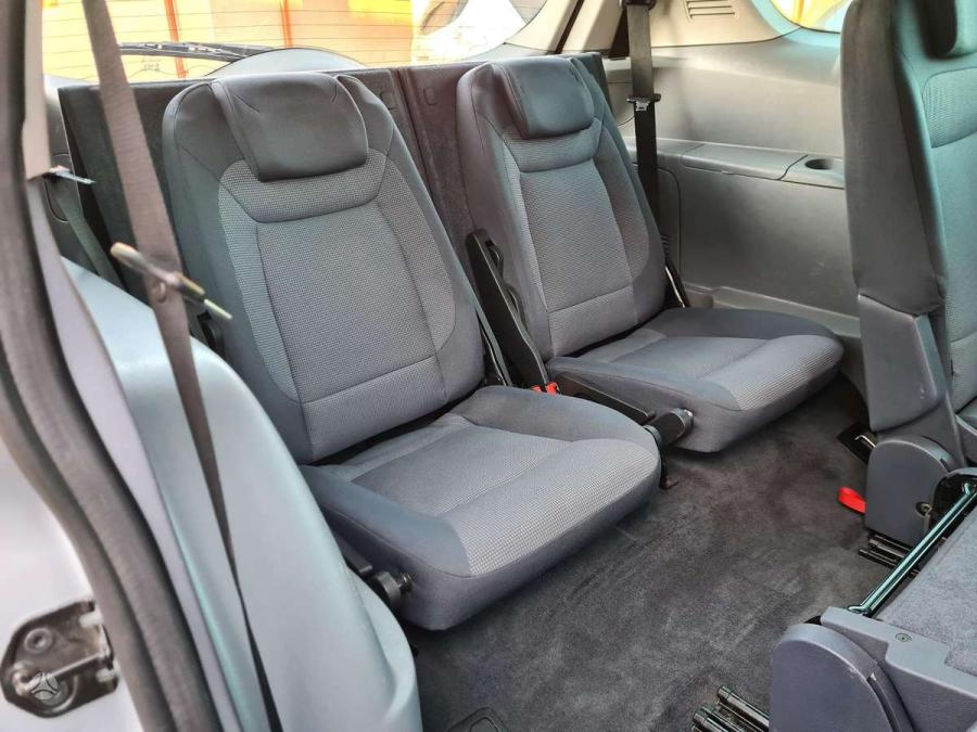 Grey Ford S-Max 2006 in Klaipeda, with an engine capacity of 1.75 L and mileage of 260 thousand km for 2499 €, photo 29 on AUTOMOTO.COM.LV