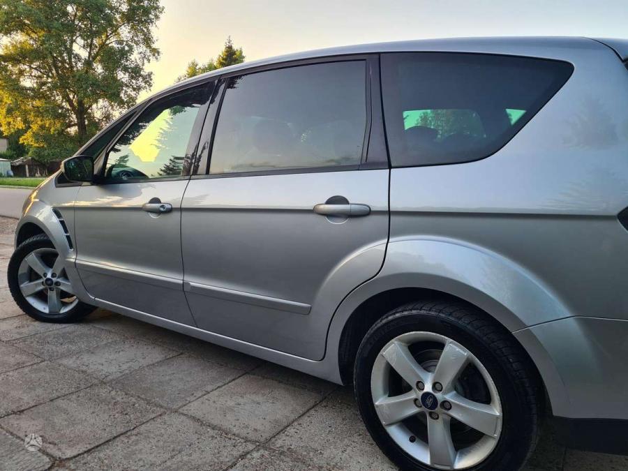 Grey Ford S-Max 2006 in Klaipeda, with an engine capacity of 1.75 L and mileage of 260 thousand km for 2499 €, photo 60 on AUTOMOTO.COM.LV