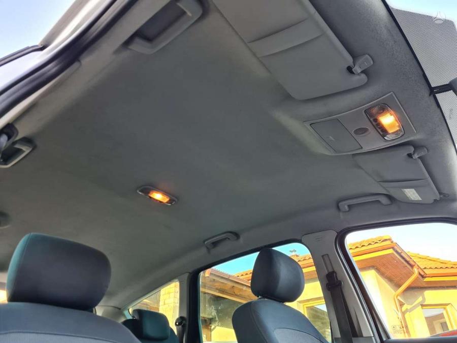 Grey Ford S-Max 2006 in Klaipeda, with an engine capacity of 1.75 L and mileage of 260 thousand km for 2499 €, photo 34 on AUTOMOTO.COM.LV