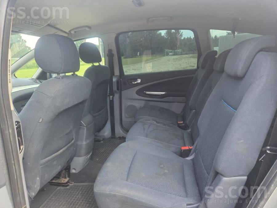 Grey Ford S-Max 2006 in Valka, with an engine capacity of 2.00 L and mileage of 600 thousand km for 600 €, photo 7 on AUTOMOTO.COM.LV