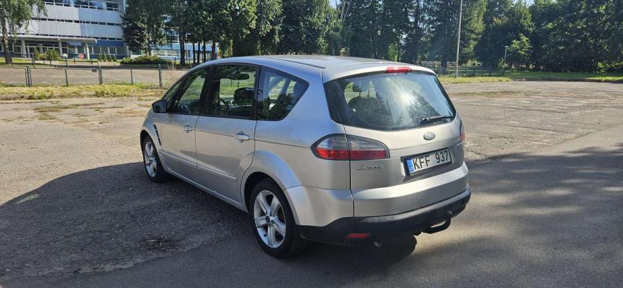 Pelēks Ford S-Max 2006 Panevēža, ar dzinēja tilpumu 2.00 L un nobraukumu 272 tūkst. km par 2299 €, foto 5 vietnē AUTOMOTO.COM.LV