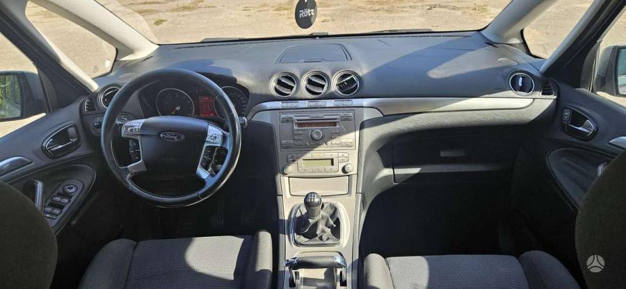 Pelēks Ford S-Max 2006 Panevēža, ar dzinēja tilpumu 2.00 L un nobraukumu 272 tūkst. km par 2299 €, foto 9 vietnē AUTOMOTO.COM.LV