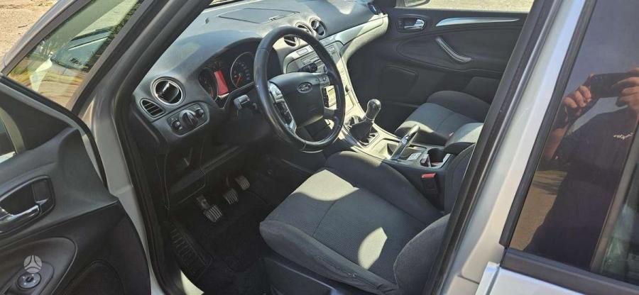 Pelēks Ford S-Max 2006 Panevēža, ar dzinēja tilpumu 2.00 L un nobraukumu 272 tūkst. km par 2299 €, foto 11 vietnē AUTOMOTO.COM.LV