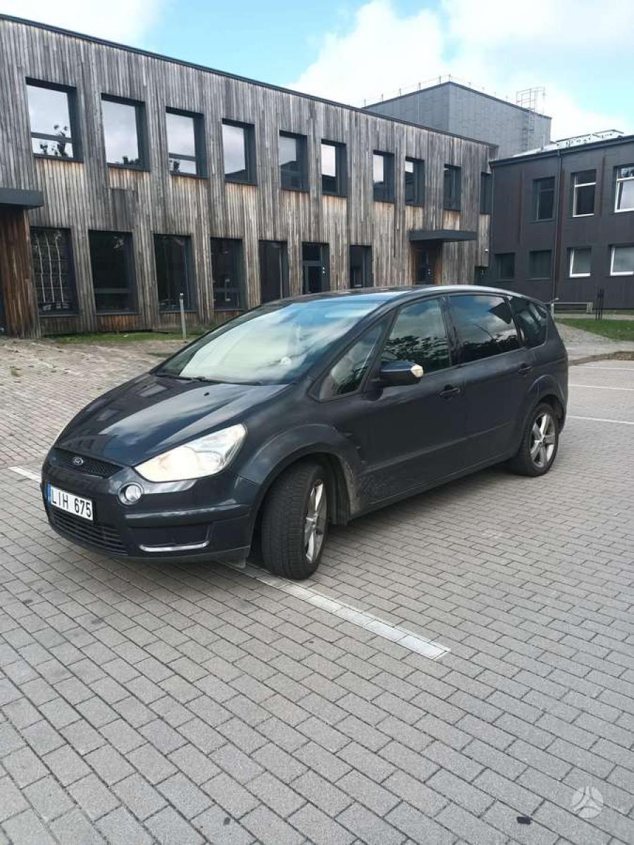 Pelēks Ford S-Max 2006 Tauragė, ar dzinēja tilpumu 1.75 L un nobraukumu 0 tūkst. km par 1800 €, foto 1 vietnē AUTOMOTO.COM.LV