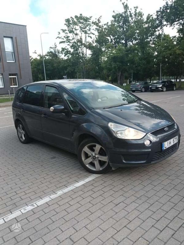Pelēks Ford S-Max 2006 Tauragė, ar dzinēja tilpumu 1.75 L un nobraukumu 0 tūkst. km par 1800 €, foto 4 vietnē AUTOMOTO.COM.LV