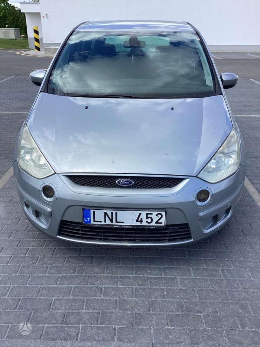 Grey Ford S-Max 2006 in Kaunas, with an engine capacity of 2.00 L and mileage of 420 thousand km for 1800 €, photo 1 on AUTOMOTO.COM.LV