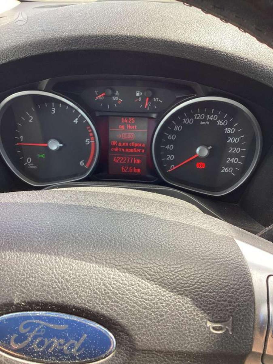 Grey Ford S-Max 2006 in Kaunas, with an engine capacity of 2.00 L and mileage of 420 thousand km for 1800 €, photo 3 on AUTOMOTO.COM.LV