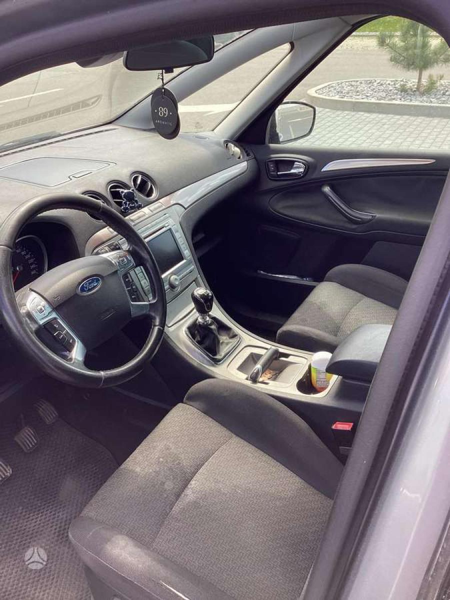 Grey Ford S-Max 2006 in Kaunas, with an engine capacity of 2.00 L and mileage of 420 thousand km for 1800 €, photo 11 on AUTOMOTO.COM.LV