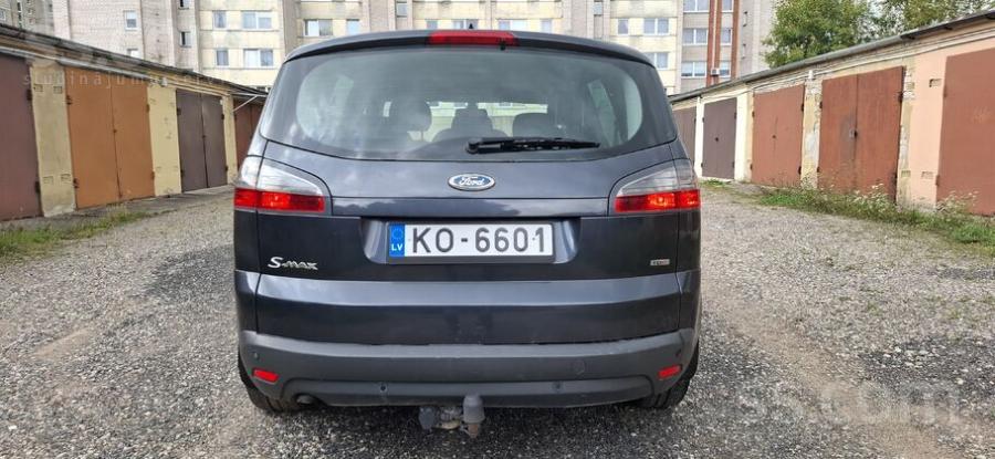 Grey Ford S-Max 2006 in Daugavpils, with an engine capacity of 1.80 L and mileage of 290 thousand km for 1950 €, photo 8 on AUTOMOTO.COM.LV