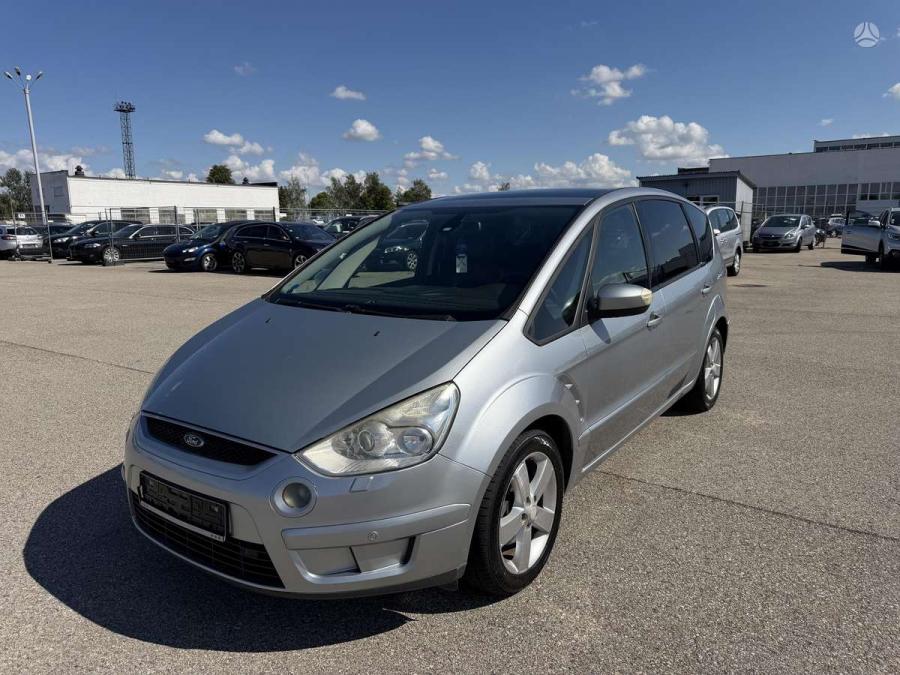 Grey Ford S-Max 2006 in Marijampole, with an engine capacity of 2.00 L and mileage of 296 thousand km for 2350 €, photo 1 on AUTOMOTO.COM.LV