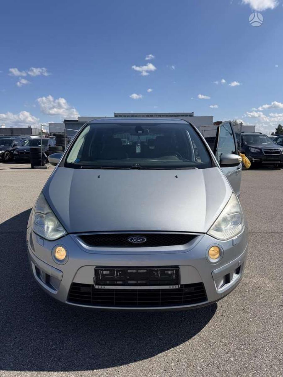 Grey Ford S-Max 2006 in Marijampole, with an engine capacity of 2.00 L and mileage of 296 thousand km for 2350 €, photo 3 on AUTOMOTO.COM.LV
