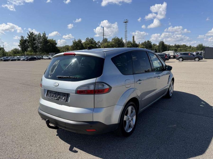 Grey Ford S-Max 2006 in Marijampole, with an engine capacity of 2.00 L and mileage of 296 thousand km for 2350 €, photo 5 on AUTOMOTO.COM.LV