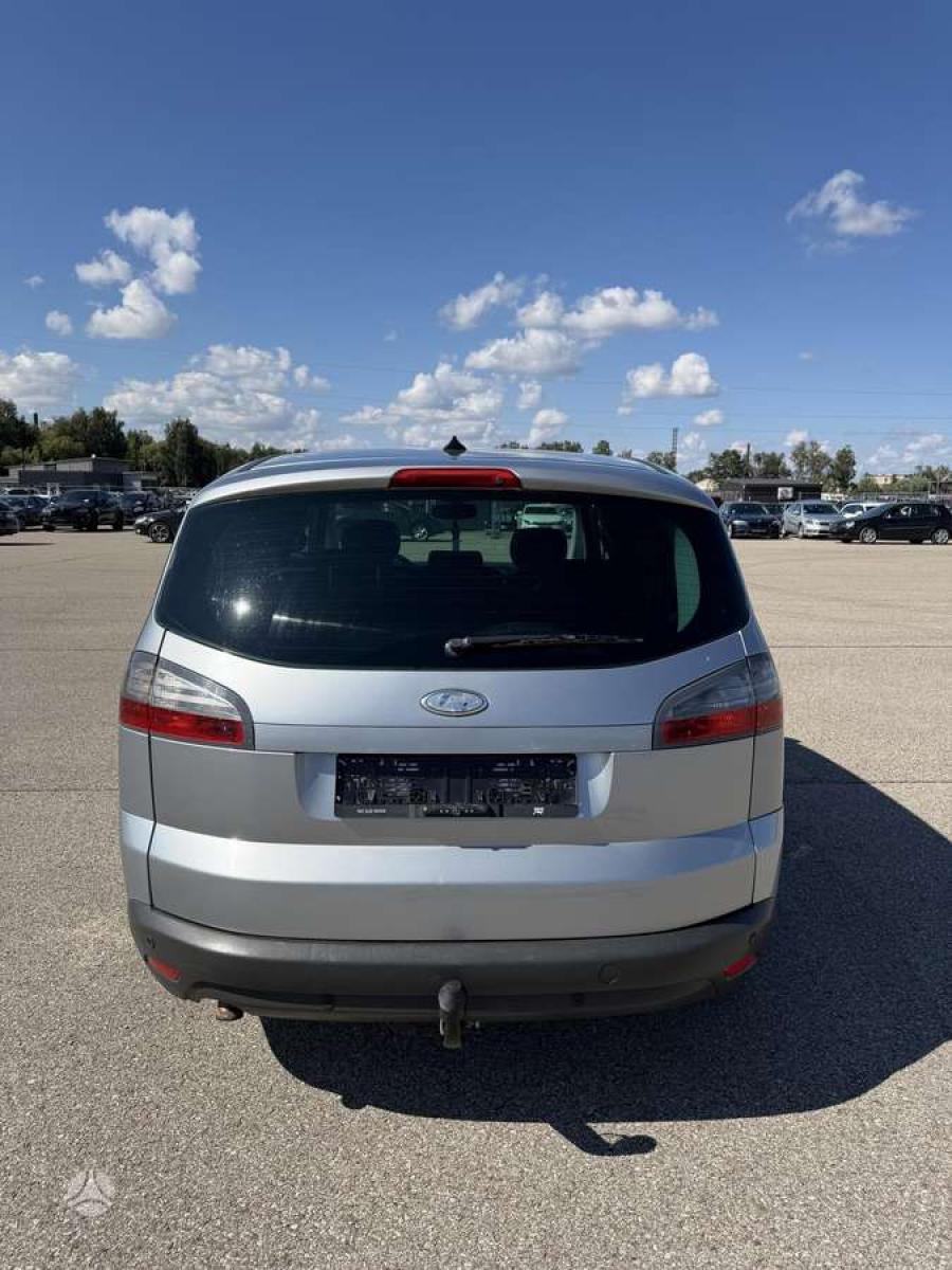 Grey Ford S-Max 2006 in Marijampole, with an engine capacity of 2.00 L and mileage of 296 thousand km for 2350 €, photo 6 on AUTOMOTO.COM.LV