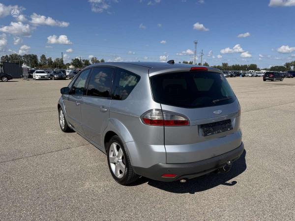 Ford S-Max 2006 in Marijampole on AUTOMOTO.COM.LV Grey Ford S-Max 2006 in Marijampole, with an engine capacity of 2.00 L and mileage of 296 thousand km for 2350 €, photo 7 on AUTOMOTO.COM.LV