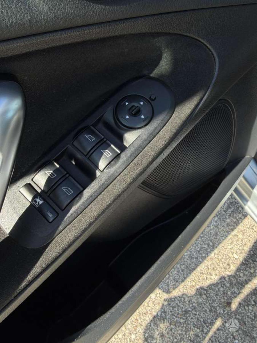 Grey Ford S-Max 2006 in Marijampole, with an engine capacity of 2.00 L and mileage of 296 thousand km for 2350 €, photo 8 on AUTOMOTO.COM.LV