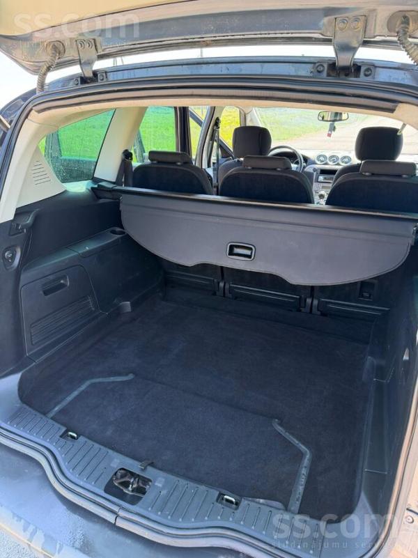 Ford S-Max 2006 Rīga vietnē Pelēks Ford S-Max 2006 Rīga, ar dzinēja tilpumu 2.00 L un nobraukumu 290 tūkst. km par 1650 €, foto 9 vietnē AUTOMOTO.COM.LV