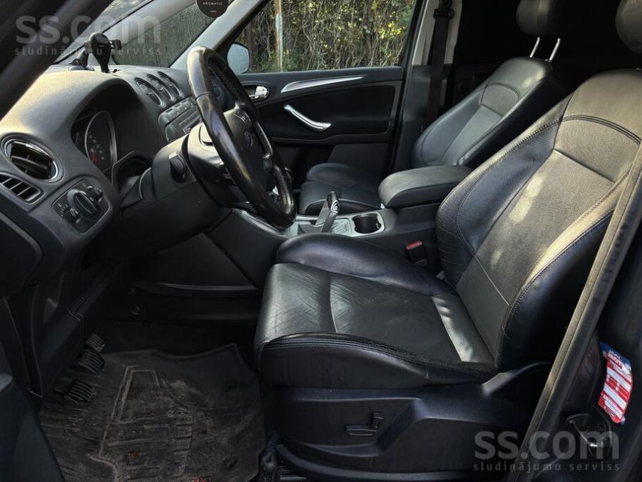 Grey Ford S-Max 2006 in Riga, with an engine capacity of 2.00 L and mileage of 254 thousand km for 1690 €, photo 6 on AUTOMOTO.COM.LV
