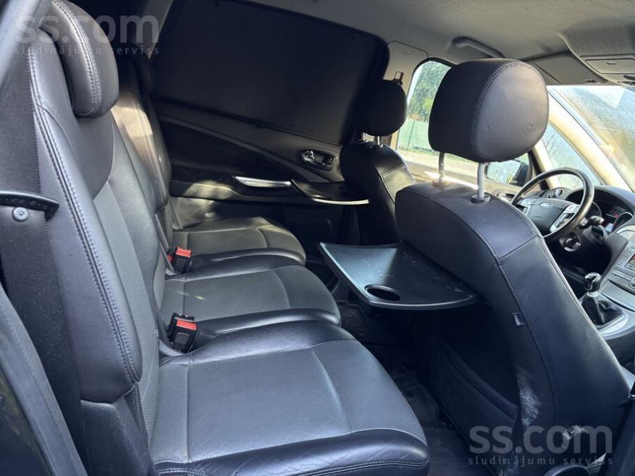 Grey Ford S-Max 2006 in Riga, with an engine capacity of 2.00 L and mileage of 254 thousand km for 1690 €, photo 8 on AUTOMOTO.COM.LV