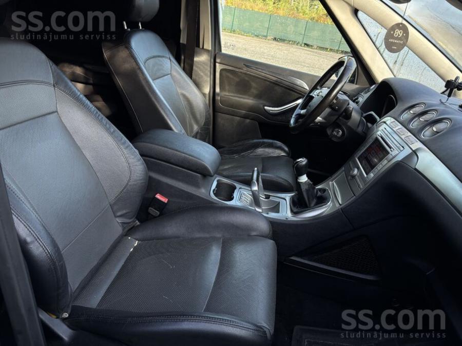 Grey Ford S-Max 2006 in Riga, with an engine capacity of 2.00 L and mileage of 254 thousand km for 1690 €, photo 9 on AUTOMOTO.COM.LV
