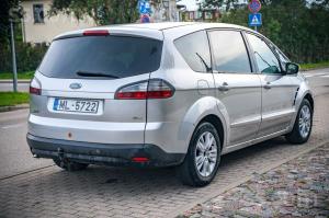 Grey Ford S-Max 2006 in Riga, with an engine capacity of 1.80 L and mileage of 286 thousand km for 1990 €, photo 5 on AUTOMOTO.COM.LV