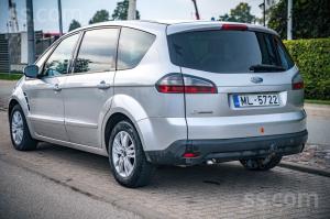Grey Ford S-Max 2006 in Riga, with an engine capacity of 1.80 L and mileage of 286 thousand km for 1990 €, photo 7 on AUTOMOTO.COM.LV