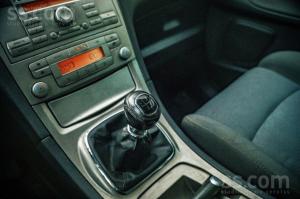 Grey Ford S-Max 2006 in Riga, with an engine capacity of 1.80 L and mileage of 286 thousand km for 1990 €, photo 9 on AUTOMOTO.COM.LV