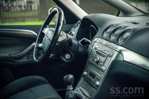 Grey Ford S-Max 2006 in Riga, with an engine capacity of 1.80 L and mileage of 286 thousand km for 1990 €, photo 10 on AUTOMOTO.COM.LV