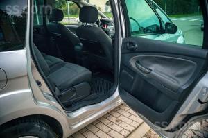 Grey Ford S-Max 2006 in Riga, with an engine capacity of 1.80 L and mileage of 286 thousand km for 1990 €, photo 13 on AUTOMOTO.COM.LV