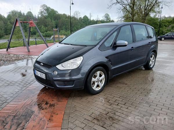Grey Ford S-Max 2007 in Bauska, with an engine capacity of 2.00 L and mileage of 488 thousand km for 1790 €, photo 1 on AUTOMOTO.COM.LV