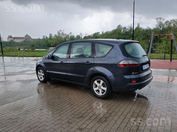 Grey Ford S-Max 2007 in Bauska, with an engine capacity of 2.00 L and mileage of 488 thousand km for 1790 €, photo 4 on AUTOMOTO.COM.LV