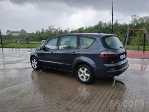 Grey Ford S-Max 2007 in Bauska, with an engine capacity of 2.00 L and mileage of 488 thousand km for 1790 €, photo 4 on AUTOMOTO.COM.LV