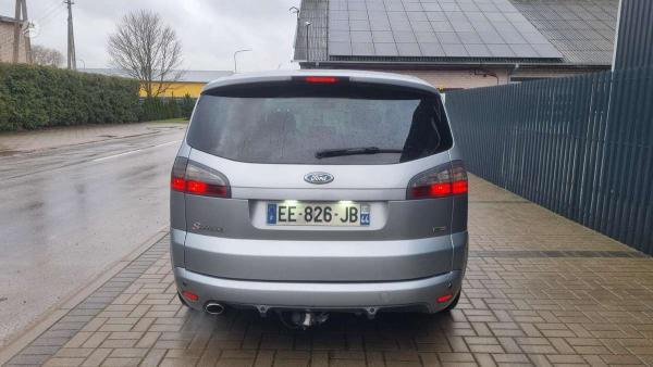 Grey Ford S-Max 2007 in Taurage, with an engine capacity of 2.00 L and mileage of 277 thousand km for 3400 €, photo 5 on AUTOMOTO.COM.LV