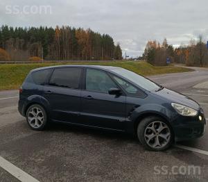 Grey Ford S-Max 2007 in Liepaja, with an engine capacity of 2.50 L and mileage of 380 thousand km for 3200 €, photo 3 on AUTOMOTO.COM.LV