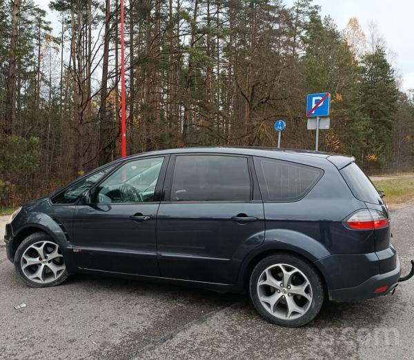Pelēks Ford S-Max 2007 Liepāja, ar dzinēja tilpumu 2.50 L un nobraukumu 380 tūkst. km par 3200 €, foto 4 vietnē AUTOMOTO.COM.LV