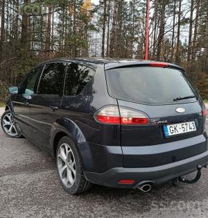 Grey Ford S-Max 2007 in Liepaja, with an engine capacity of 2.50 L and mileage of 380 thousand km for 3200 €, photo 6 on AUTOMOTO.COM.LV