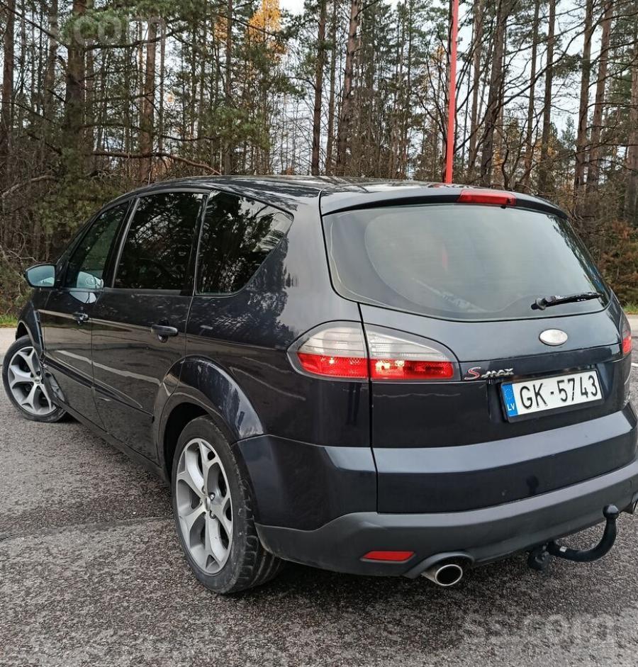 Grey Ford S-Max 2007 in Liepaja, with an engine capacity of 2.50 L and mileage of 380 thousand km for 3200 €, photo 6 on AUTOMOTO.COM.LV