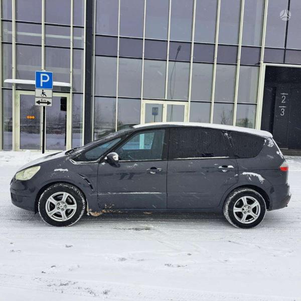 Grey Ford S-Max 2007 in Vilnius, with an engine capacity of 2.00 L and mileage of 285 thousand km for 3250 €, photo 4 on AUTOMOTO.COM.LV