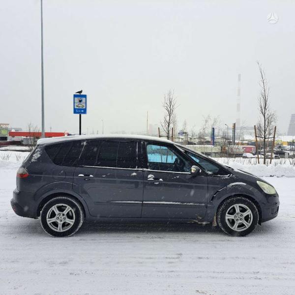 Grey Ford S-Max 2007 in Vilnius, with an engine capacity of 2.00 L and mileage of 285 thousand km for 3250 €, photo 10 on AUTOMOTO.COM.LV