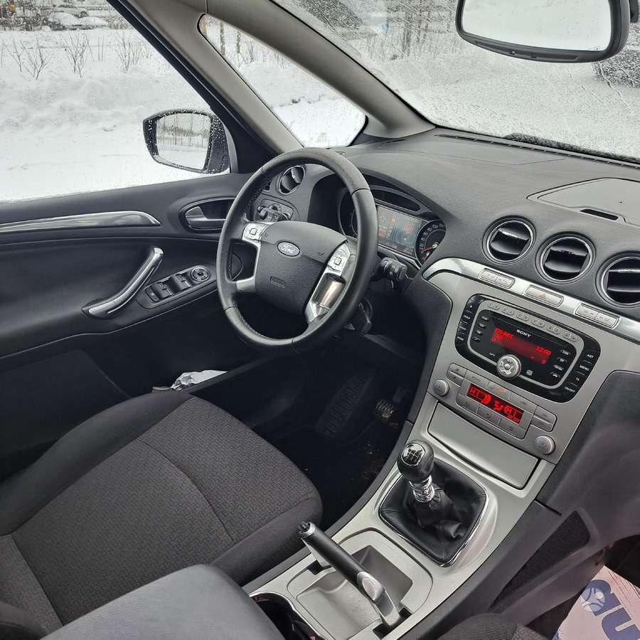 Pelēks Ford S-Max 2007 Viļņa, ar dzinēja tilpumu 2.00 L un nobraukumu 285 tūkst. km par 3250 €, foto 16 vietnē AUTOMOTO.COM.LV