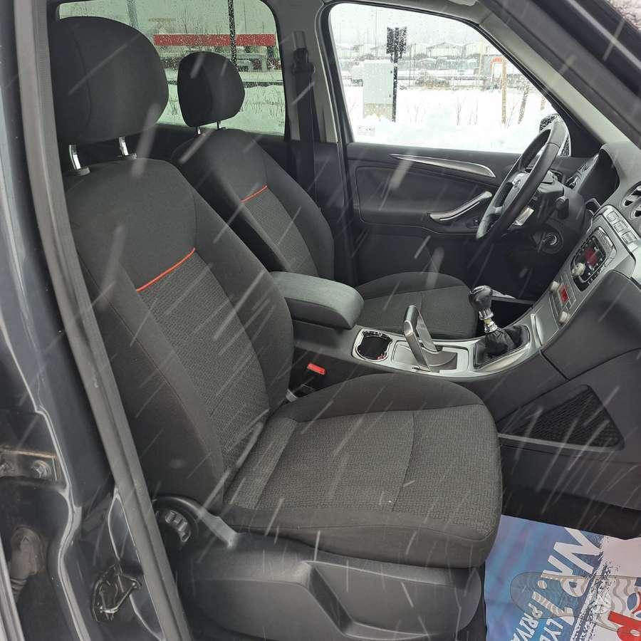 Pelēks Ford S-Max 2007 Viļņa, ar dzinēja tilpumu 2.00 L un nobraukumu 285 tūkst. km par 3250 €, foto 17 vietnē AUTOMOTO.COM.LV