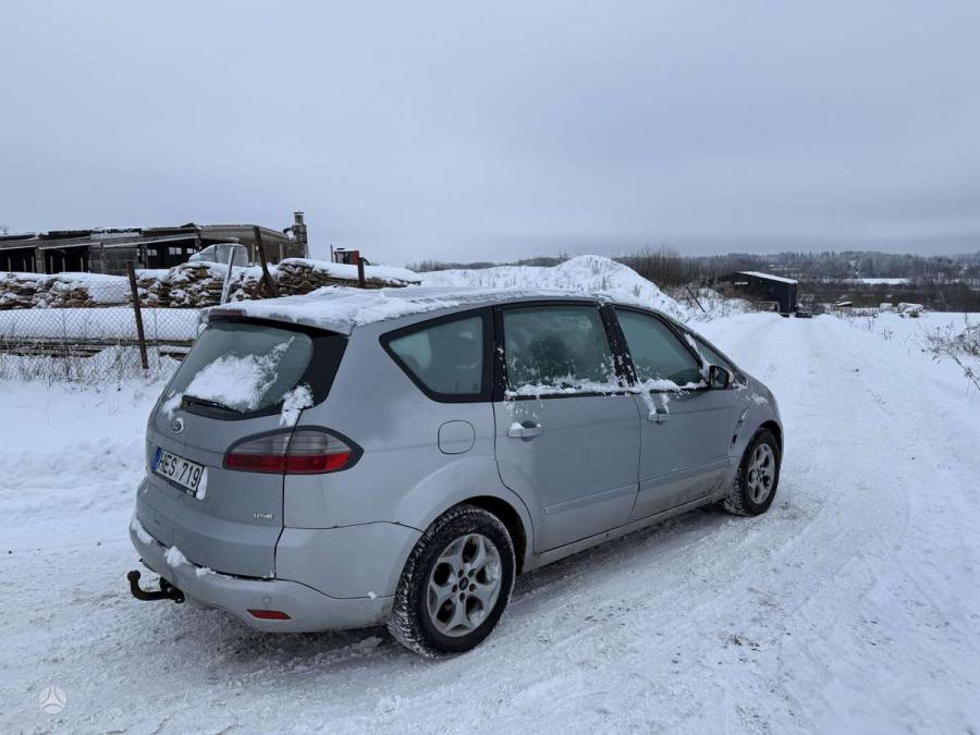 Grey Ford S-Max 2007 in Vilnius, with an engine capacity of 1.75 L and mileage of 450 thousand km for 650 €, photo 6 on AUTOMOTO.COM.LV