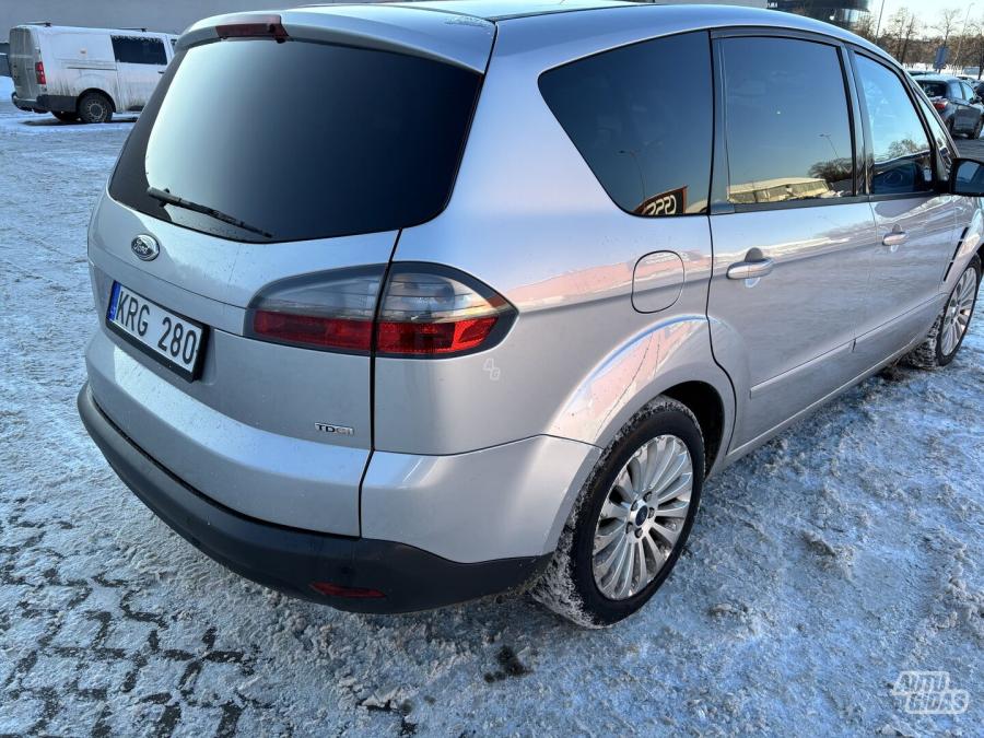 Grey Ford S-Max 2007 in Kaunas, with an engine capacity of 2.00 L and mileage of 319 thousand km for 3000 €, photo 6 on AUTOMOTO.COM.LV